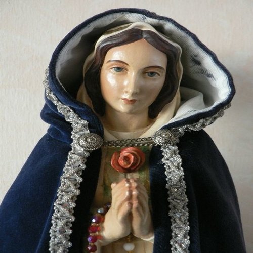 Statues Archives - la corona del rosario
