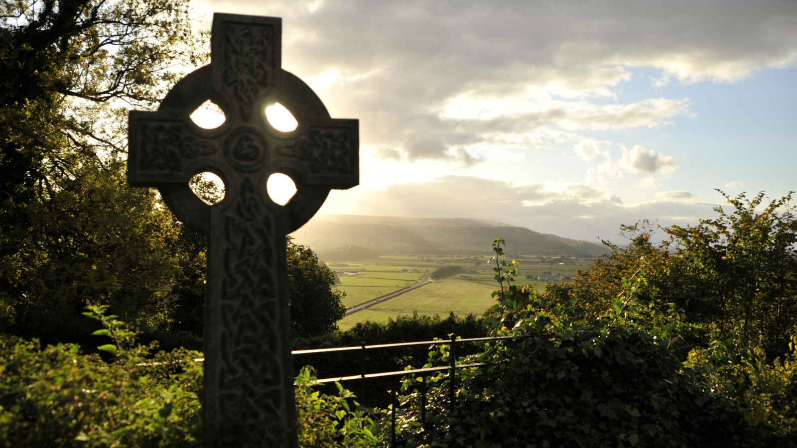 Types of Christian Crosses and Their Meaning | Lacorona